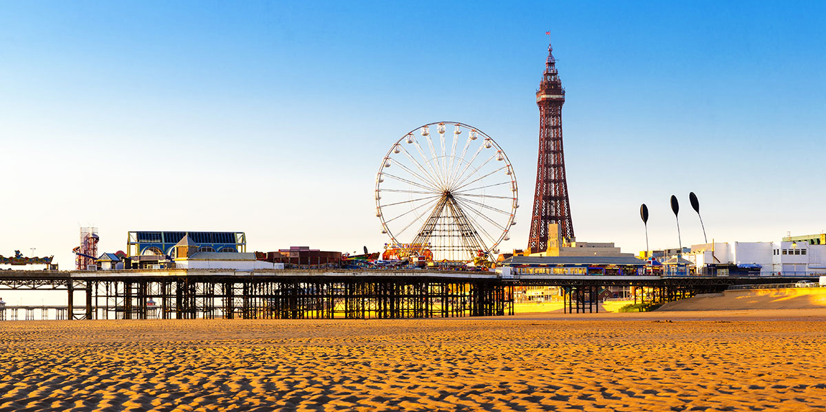 Sunny Blackpool Lancashires Answer To The Spanish Riviera