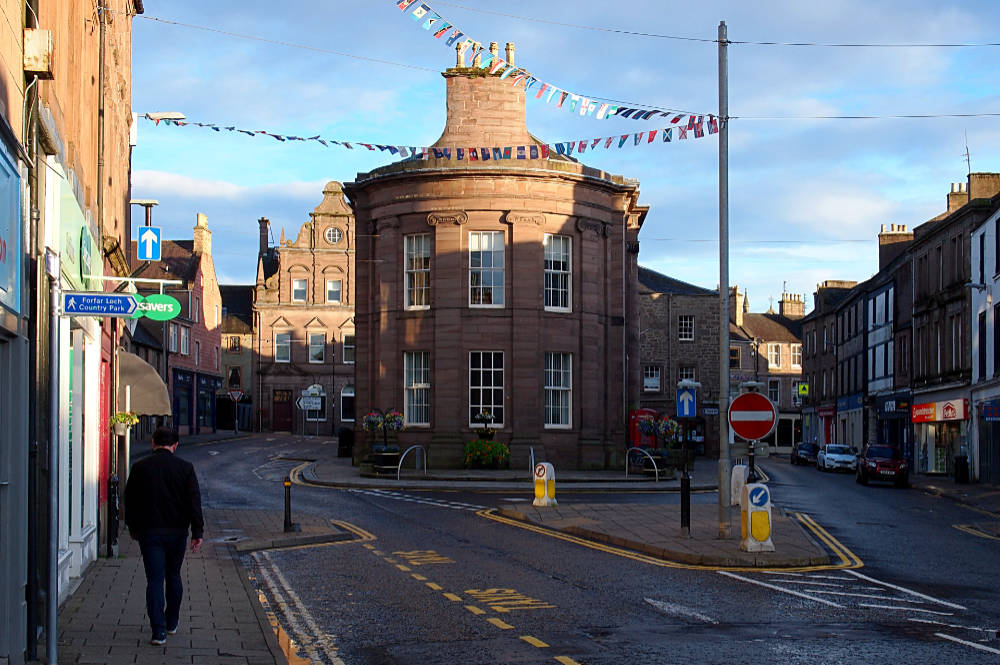 Forfar The Five Minutes Spare Guide | Location Guides
